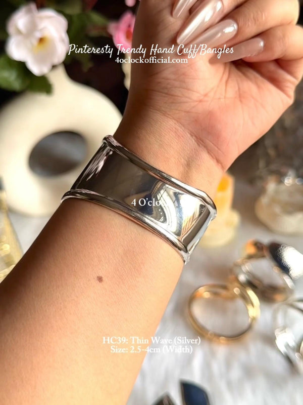 HC39: Handcuff for Stack: Thin Wave (Silver) – 4 O'clock